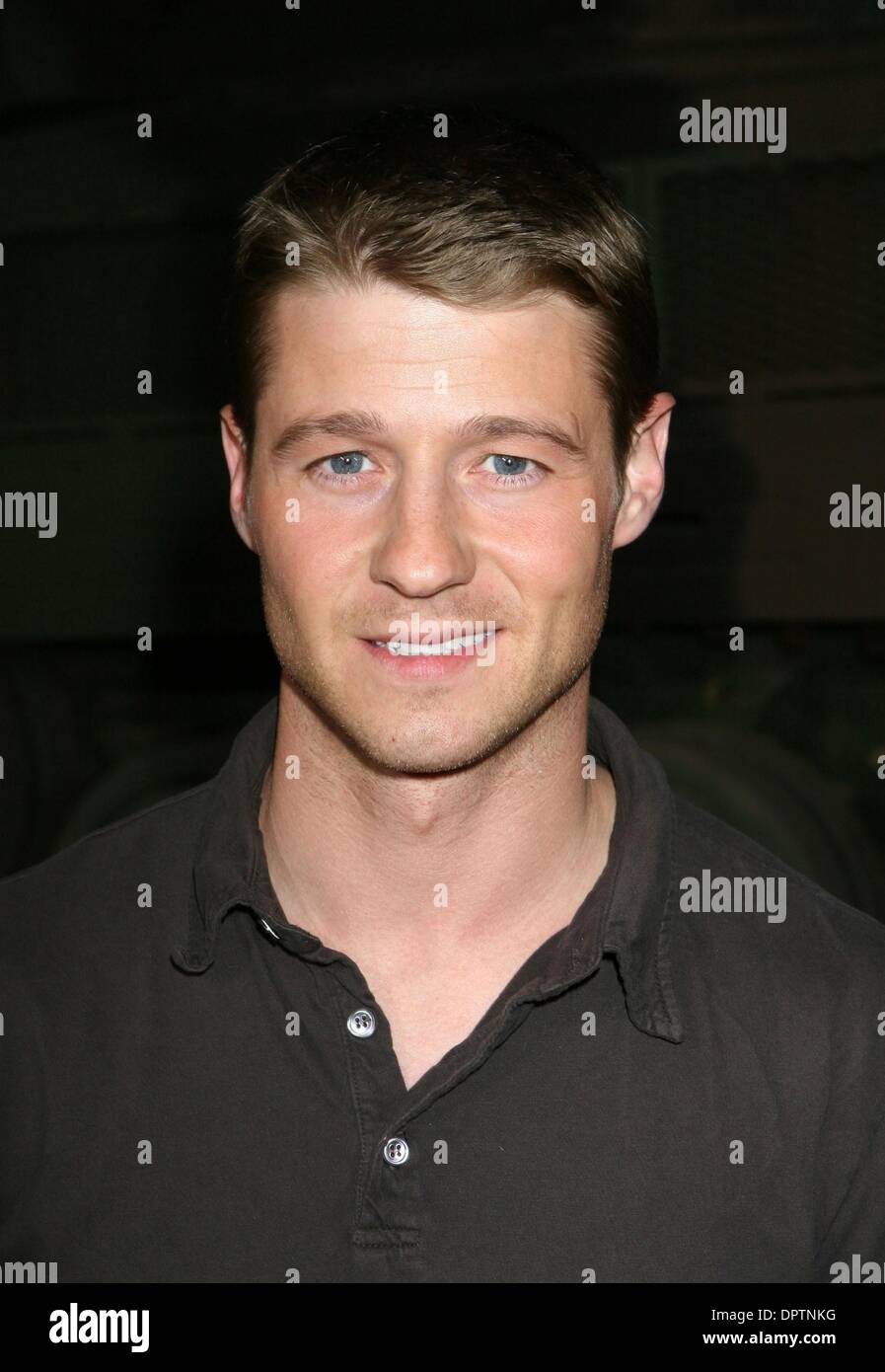 Mar 25, 2009 - Los Angeles, California, USA - Actor BENJAMIN MCKENZIE ...