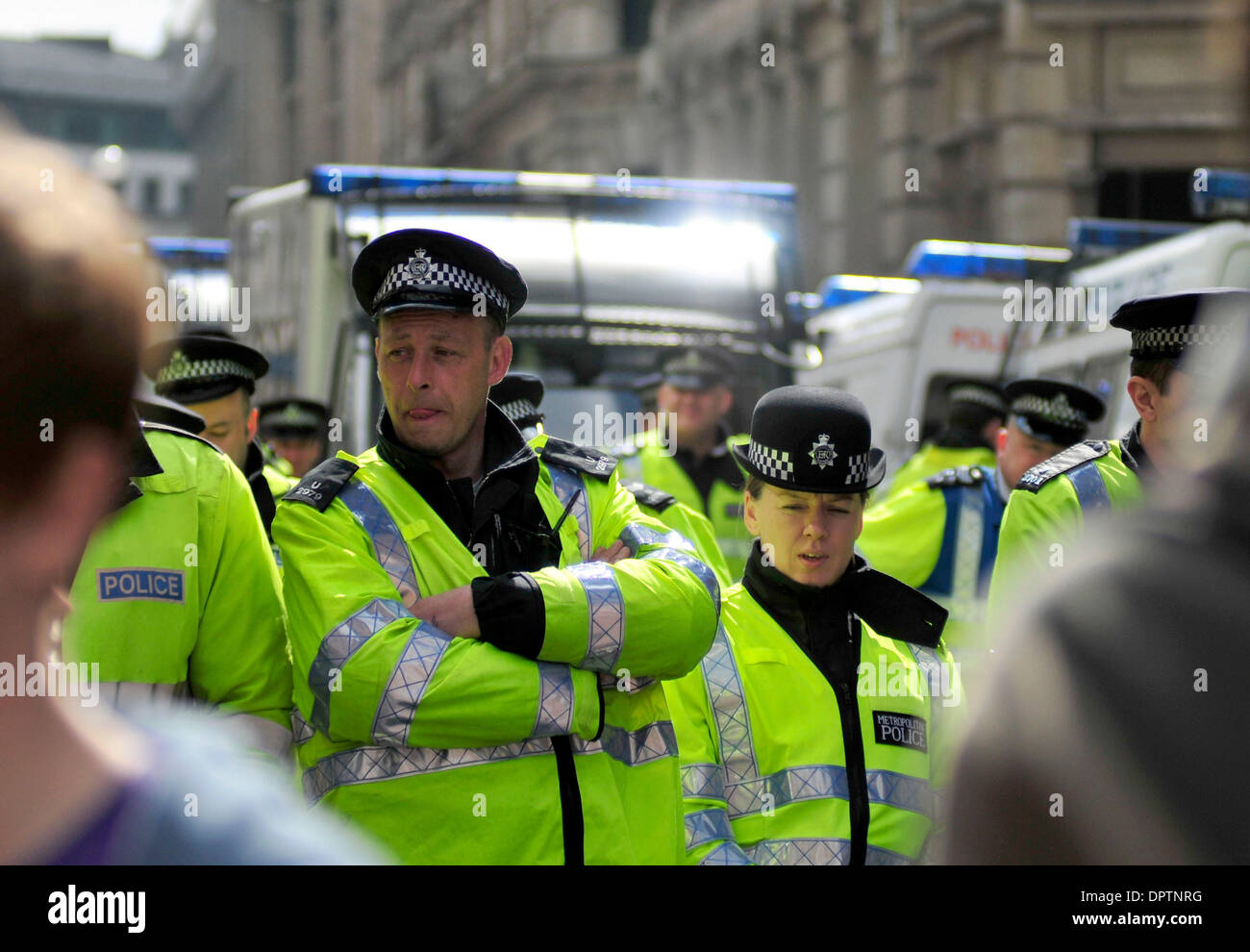 Apr 01, 2009 - London, England, United Kingdom - Protesters at the G20 ...