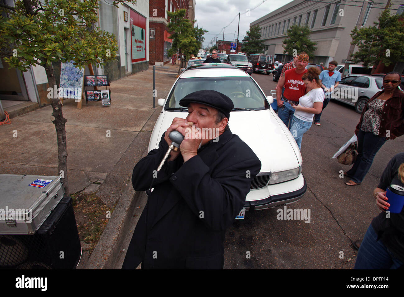Juke joint festival and mississippi hi-res stock photography and images ...