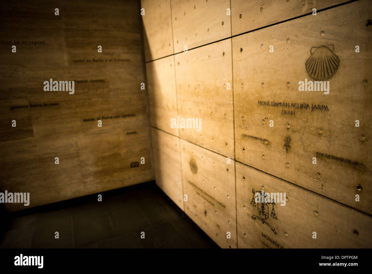 Santiago cathedral crypt graves hi-res stock photography and images - Alamy