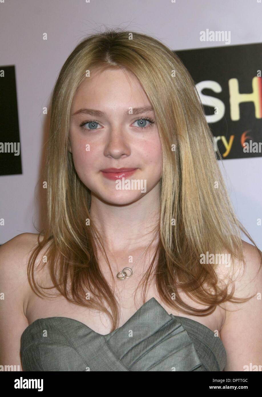 Jan 29, 2009 - Los Angeles, California, USA - Actress DAKOTA FANNING at ...