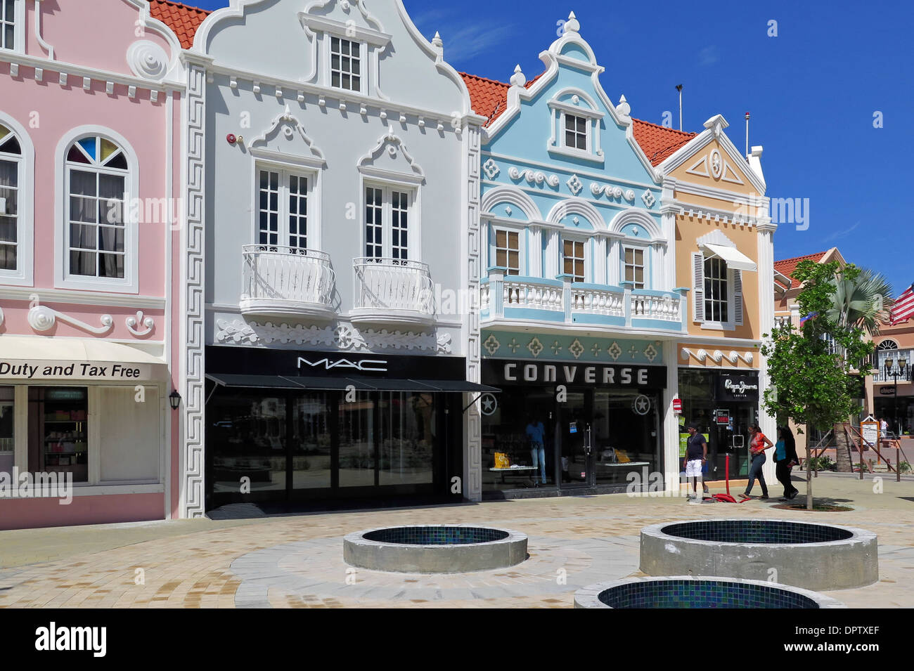 Duty free shopping in Oranjestad Aruba Stock Photo - Alamy