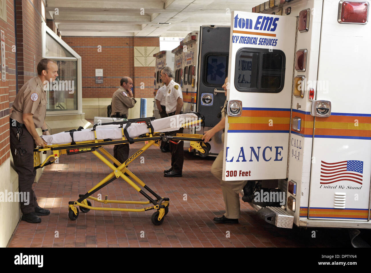 Emergency entrance with ambulances Boston Medical Center (City Hospital ...