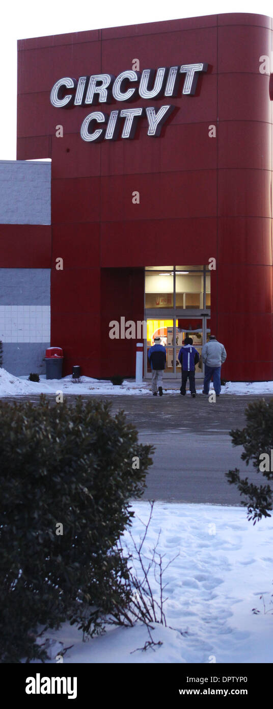 Circuit city stores hi-res stock photography and images - Alamy
