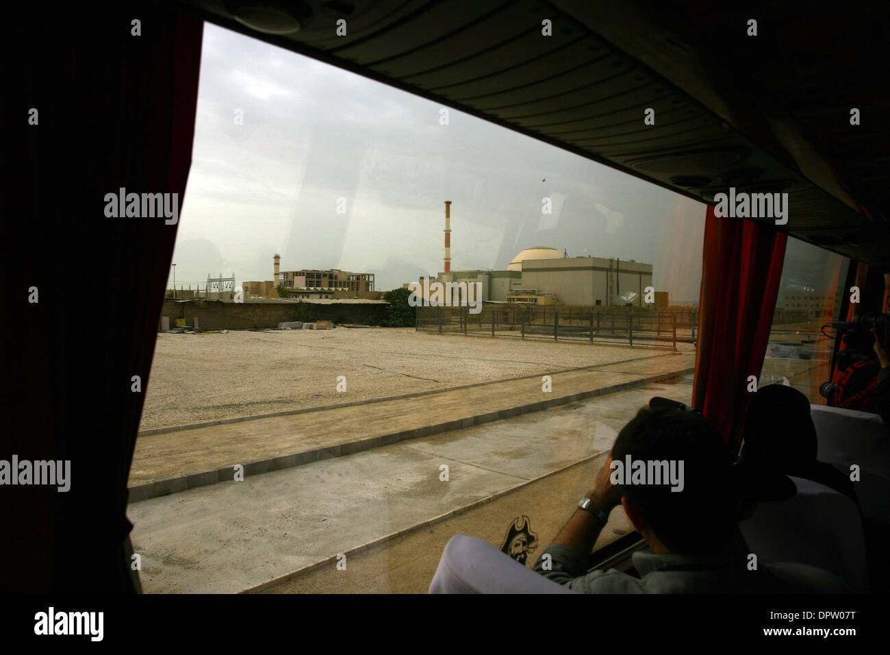 Uranium rods in a nuclear reactor hi-res stock photography and images ...