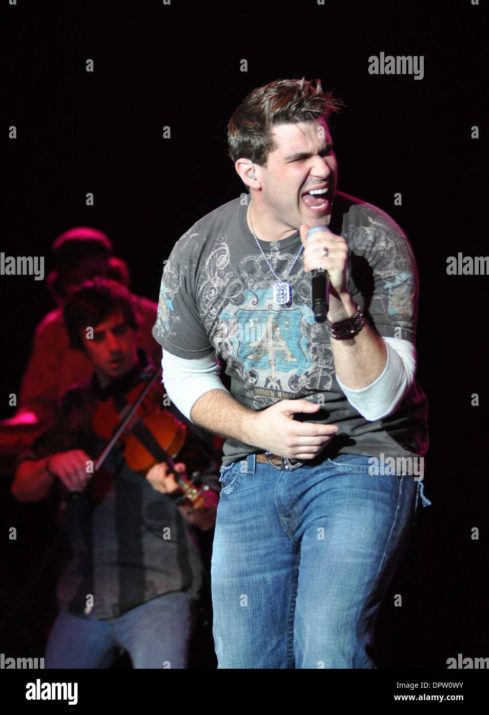 Josh gracin hi-res stock photography and images - Alamy