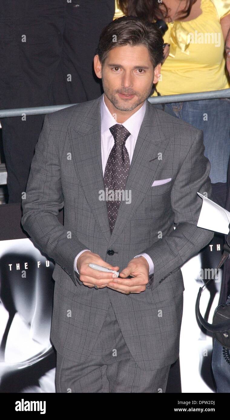 Eric bana star trek hi-res stock photography and images - Alamy