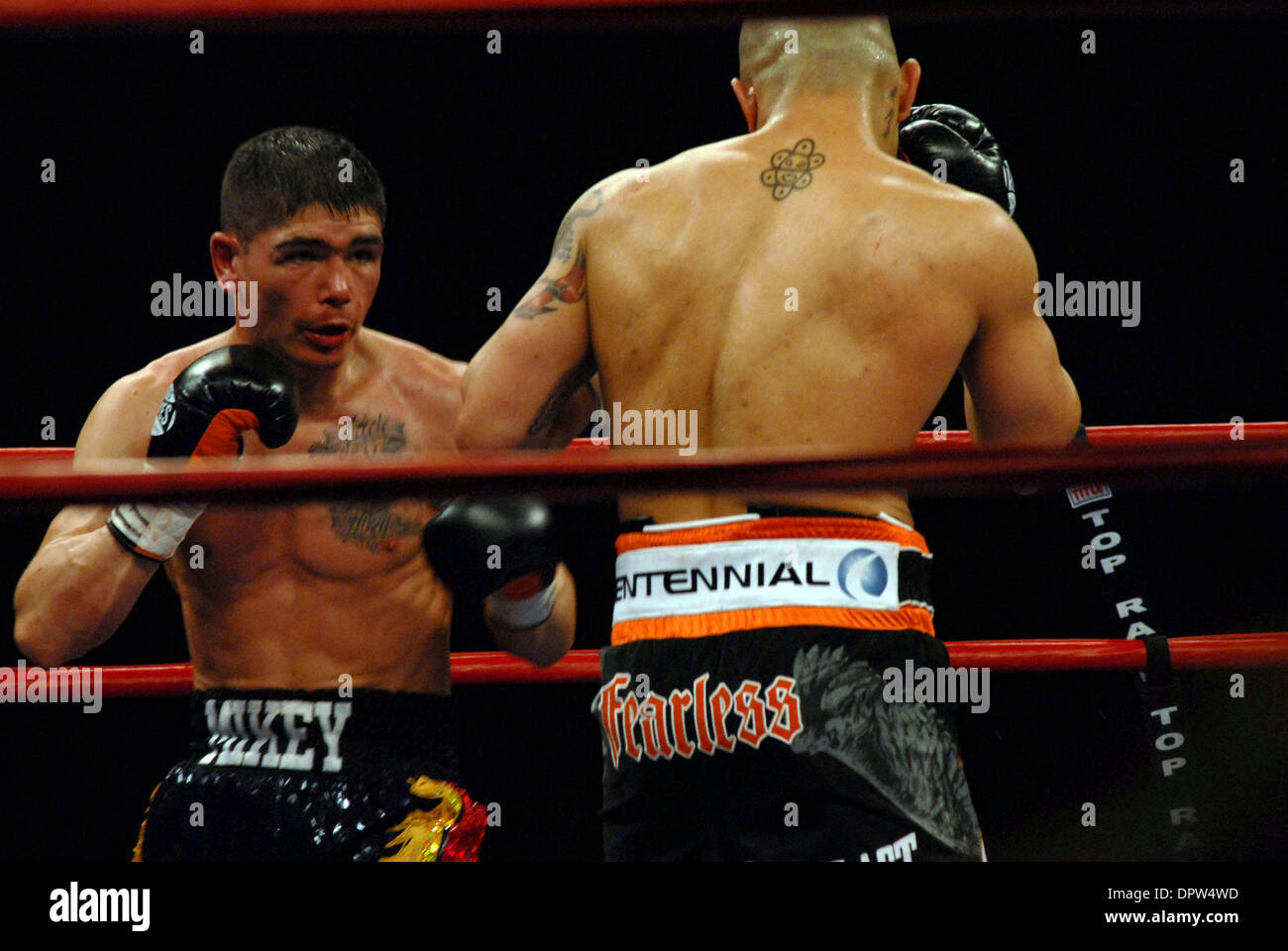 Boxing match madison square garden hi-res stock photography and images ...