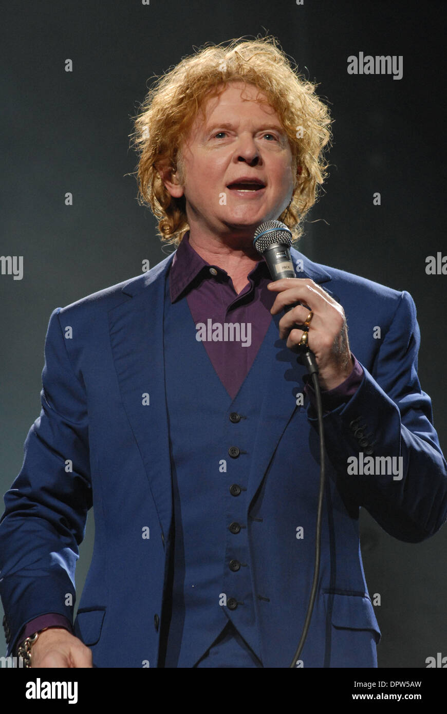 Mick hucknall of simply red hi-res stock photography and images - Alamy