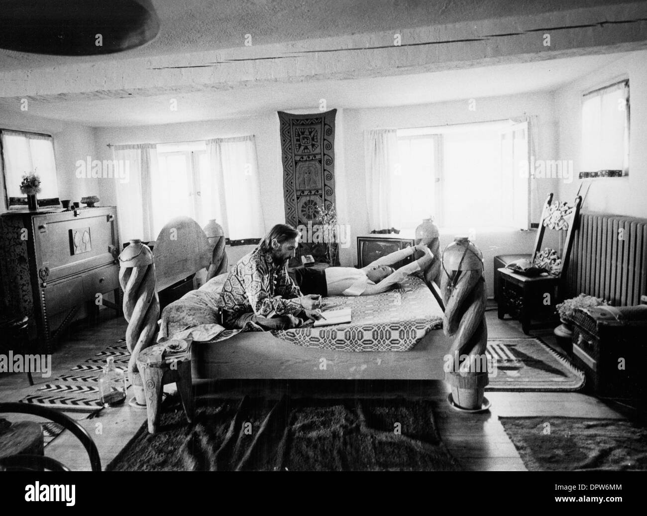 Dec. 30, 2009 - DENNIS HOPPER and MICHELLE HOPPER TAOS.(Credit Image ...