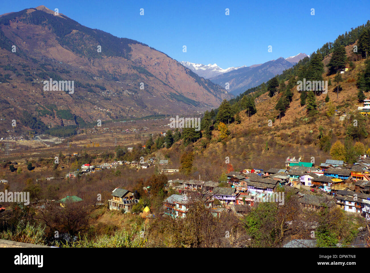 Manali village kullu valley himachal hi-res stock photography and ...