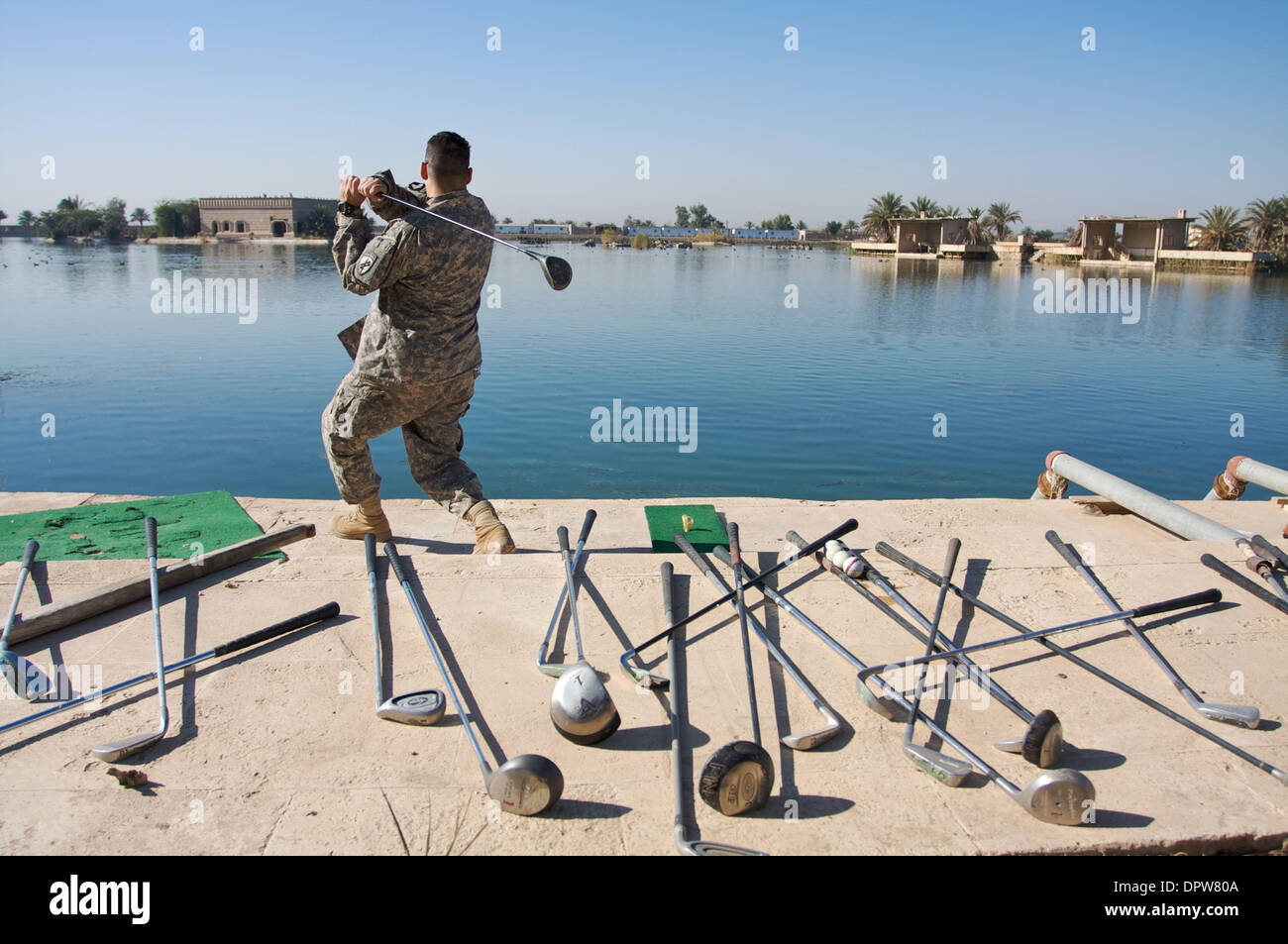 Dec 14, 2008 - Baghdad, Iraq - Captain CALLOWAY of the U.S. Army 425th ...