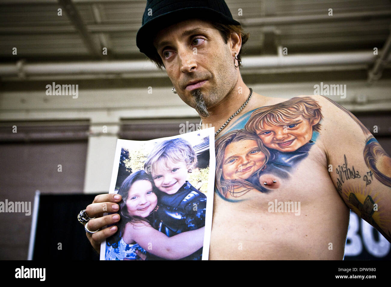 Mar 07, 2009 - San Francisco, California, USA - Contestants show their ...