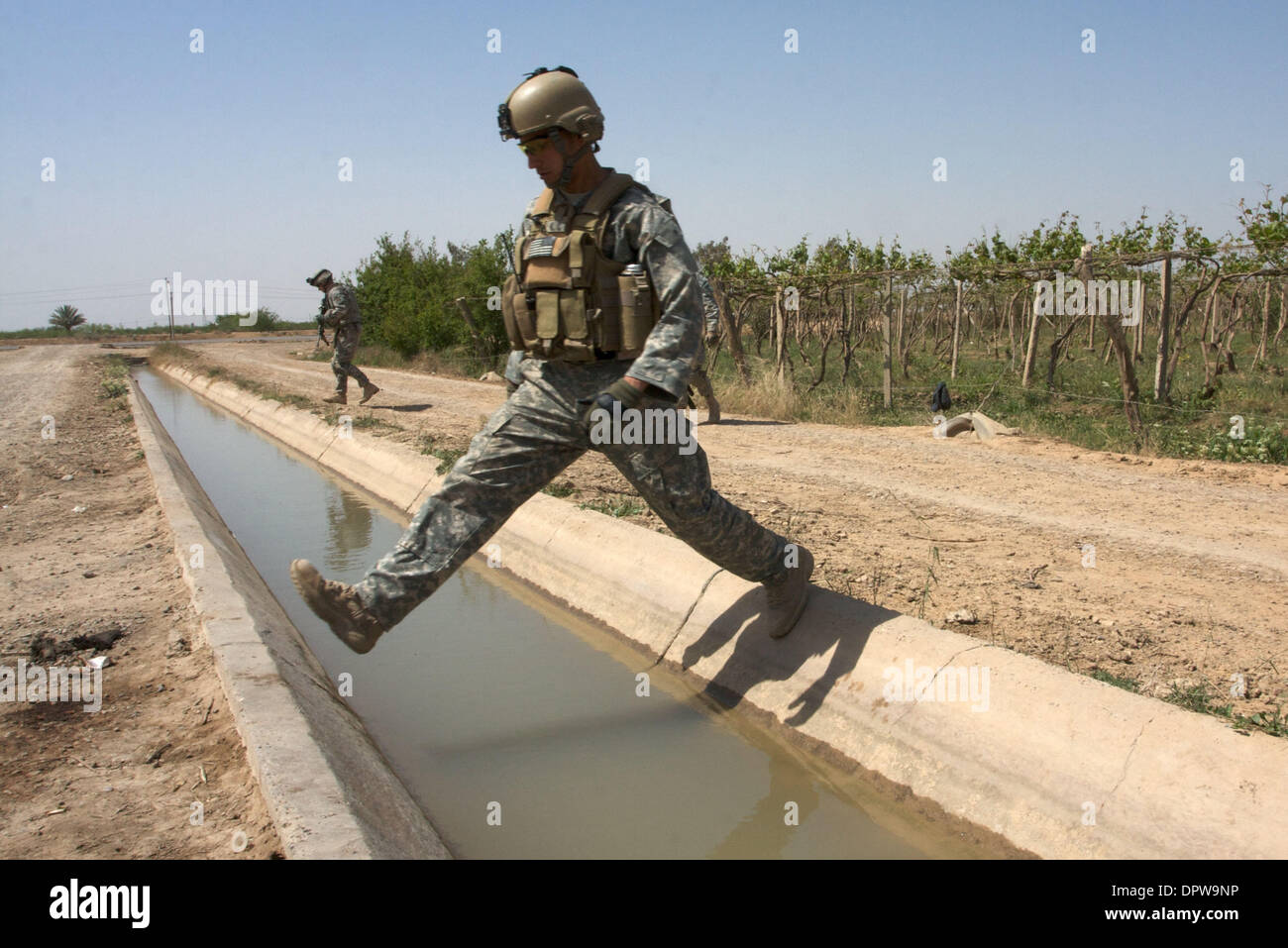 Mar 27, 2009 - Balad, Iraq - An Iraqi interpreter (center) patrols with ...