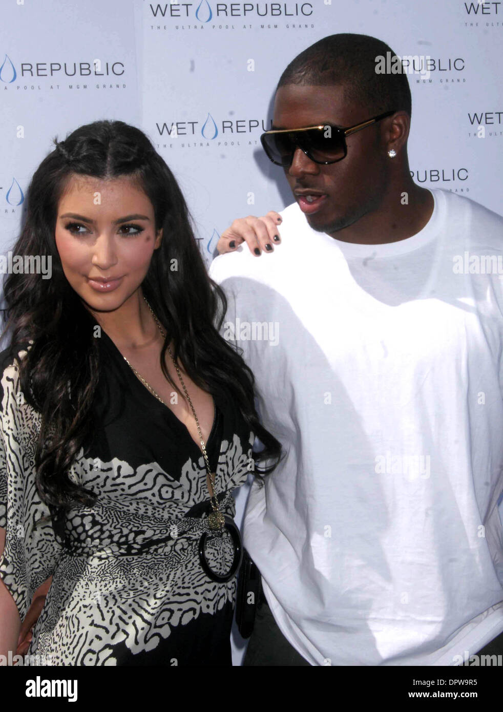 K61524EG.Kim Kardashian opens the pool season at Wet Republic Pool at ...