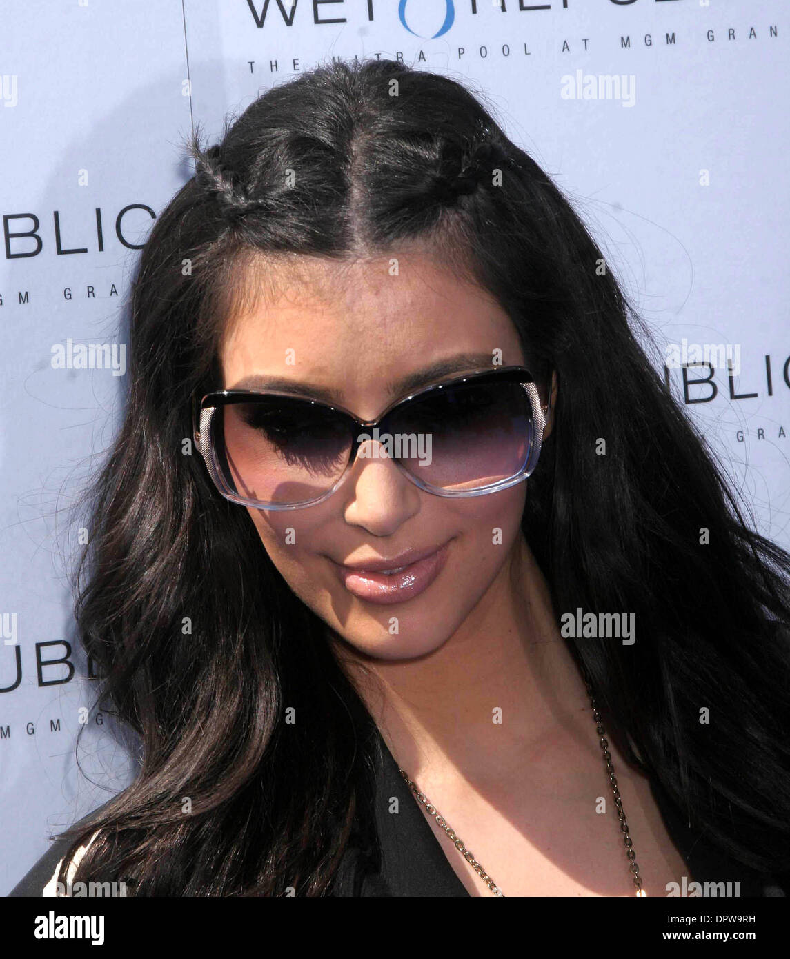K61524EG.Kim Kardashian opens the pool season at Wet Republic Pool at ...