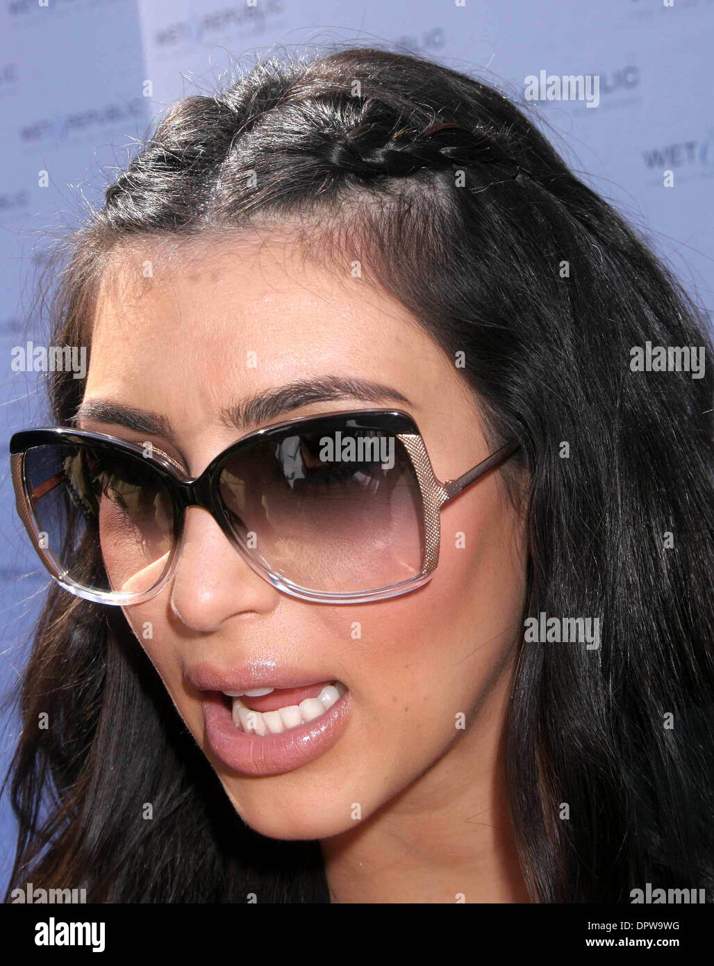 K61524EG.Kim Kardashian opens the pool season at Wet Republic Pool at ...