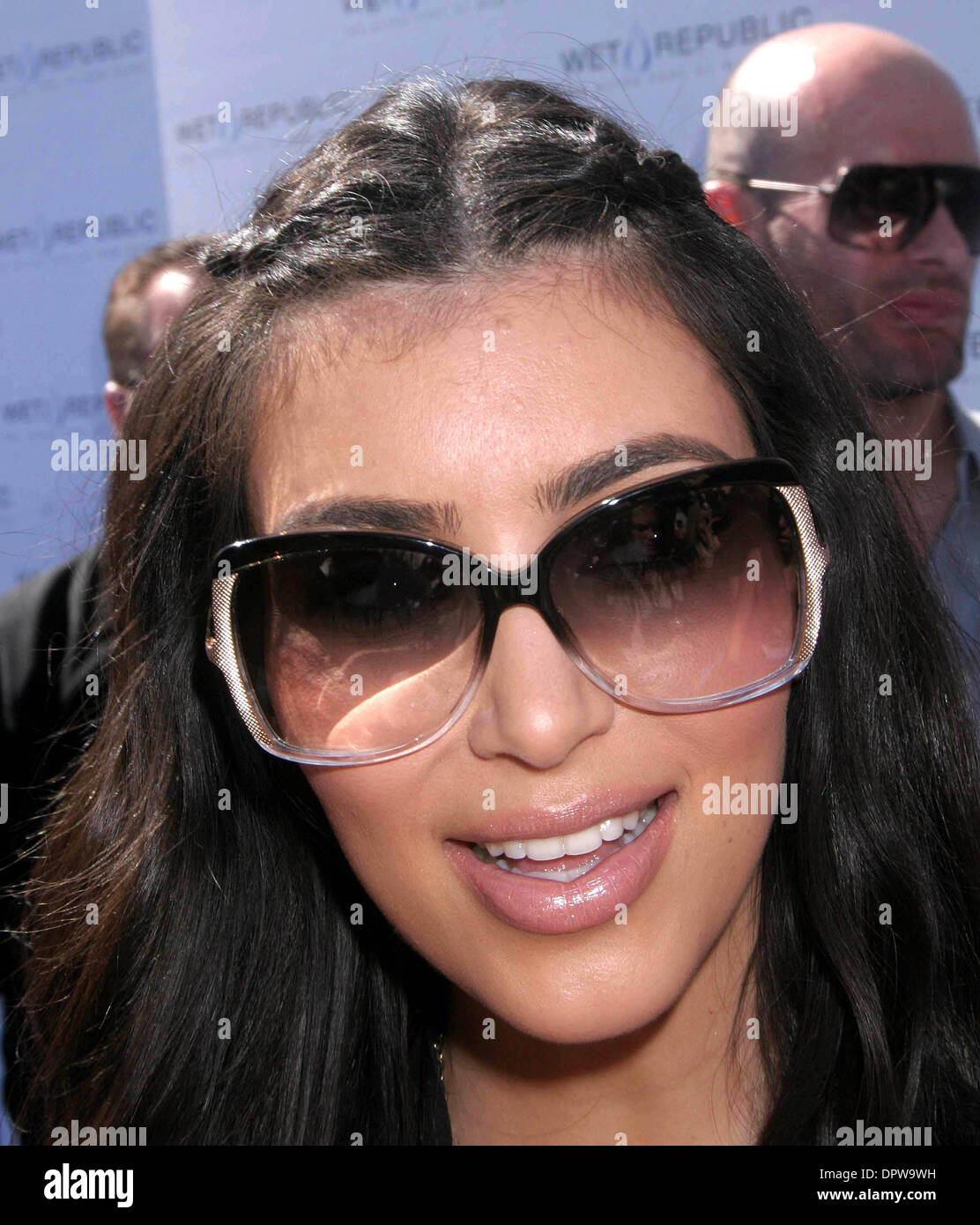 K61524EG.Kim Kardashian opens the pool season at Wet Republic Pool at ...