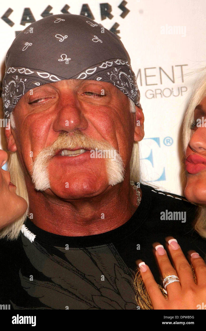 K61985EG.Brooke Hogan celebrates her 21st birthday at pure nightclub ...