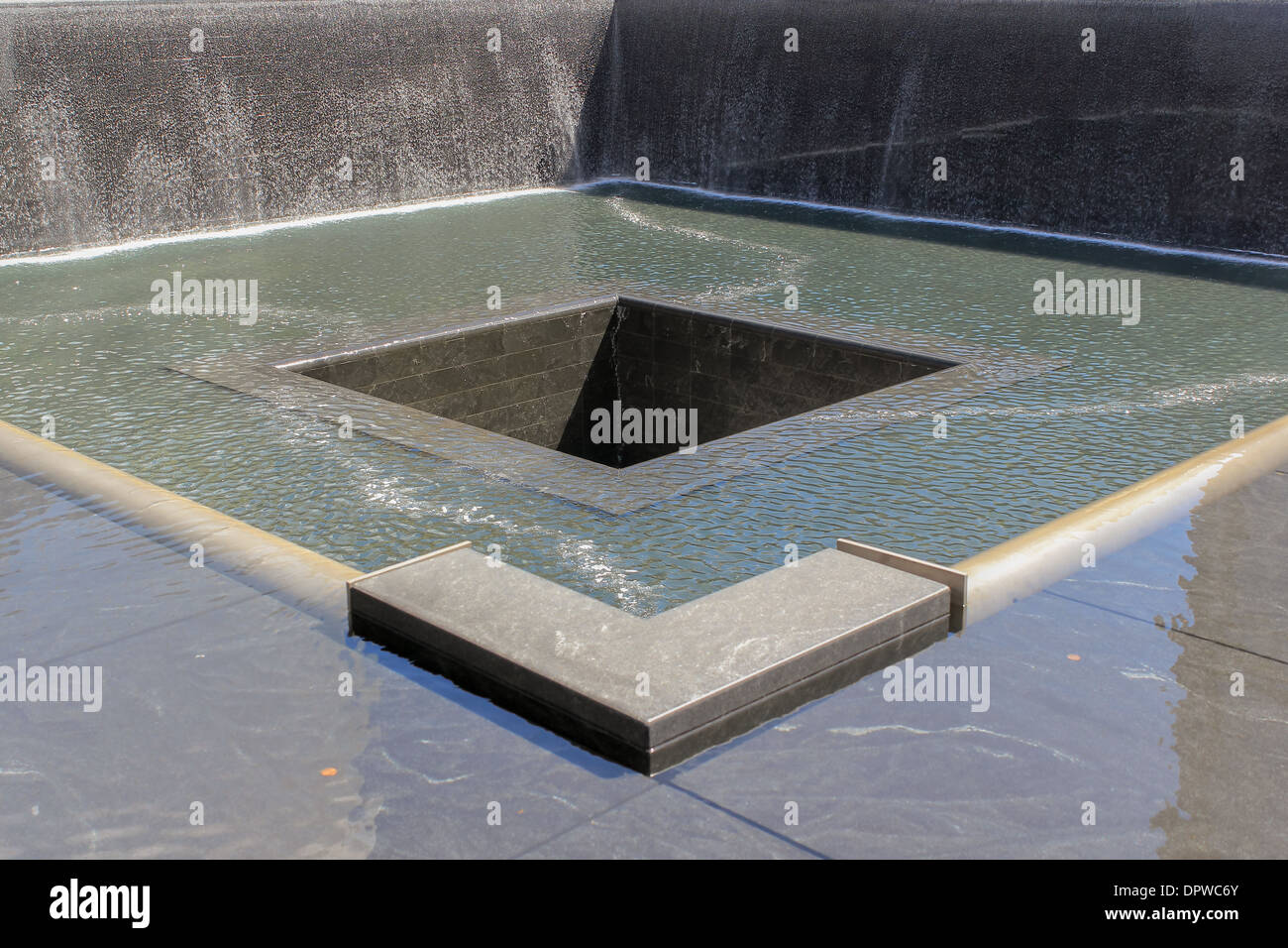 New York Ground Zero Pool Stock Photo - Alamy