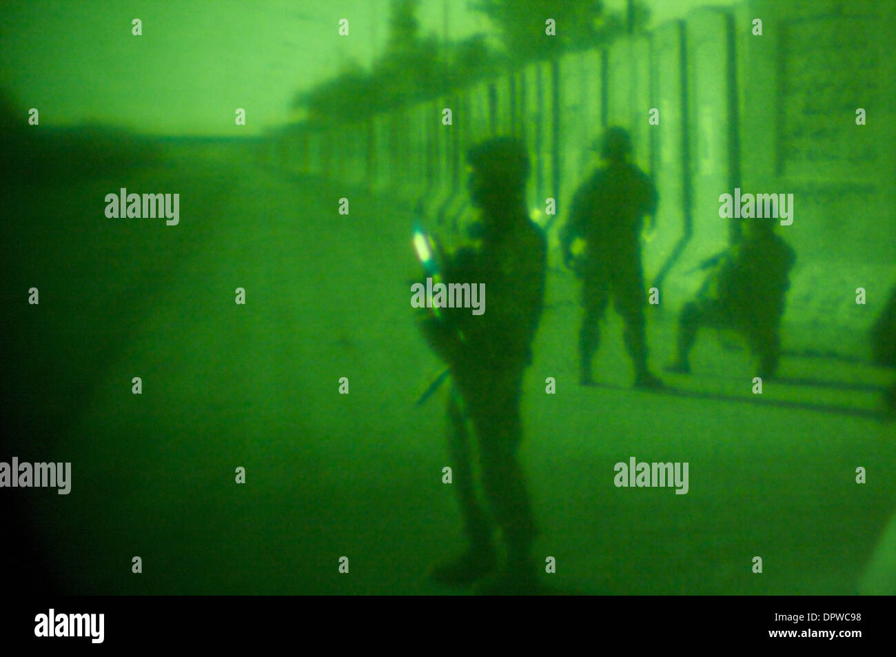 Night vision in iraq hi-res stock photography and images - Alamy