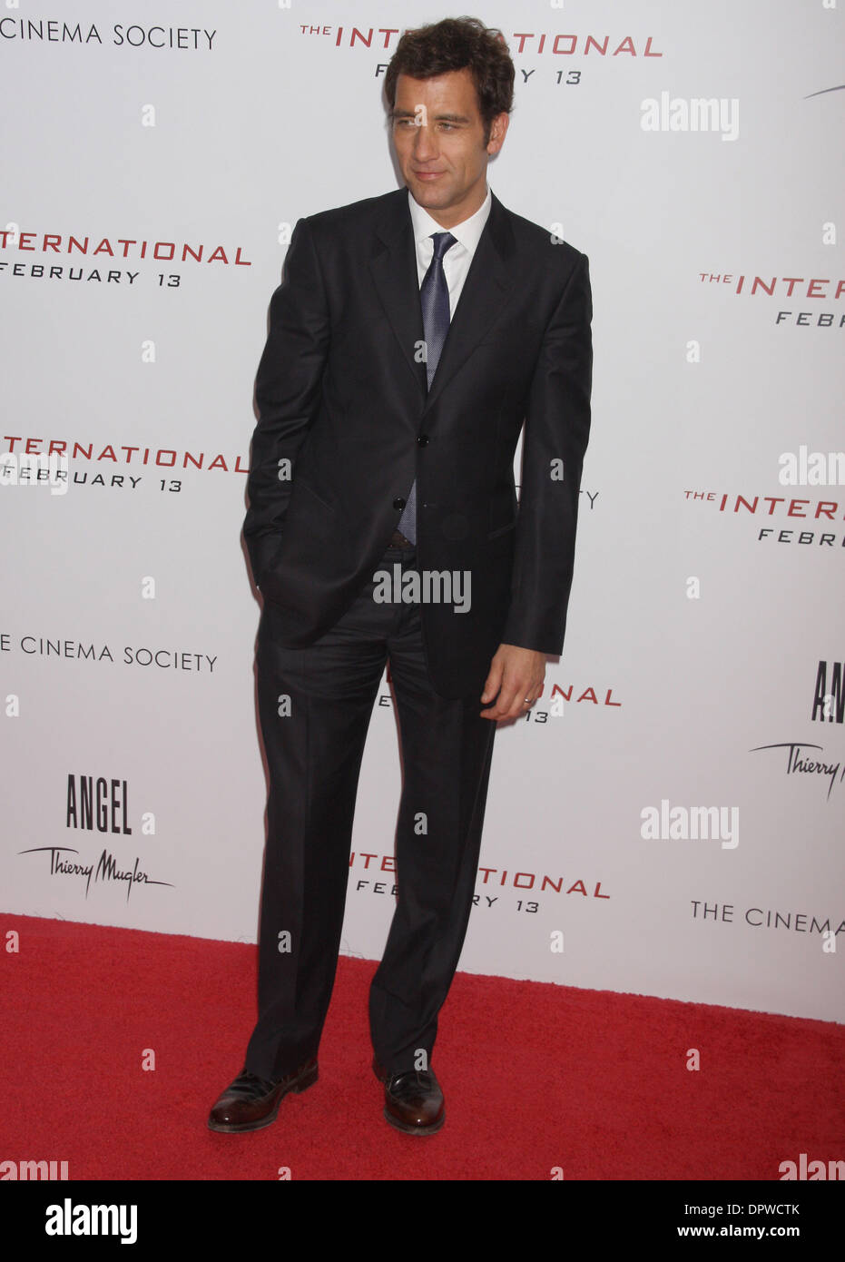 Feb 09, 2009 - New York, NY, USA - CLIVE OWEN at 'The International ...