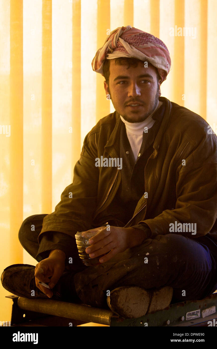 Iraqi construction workers hi-res stock photography and images - Alamy