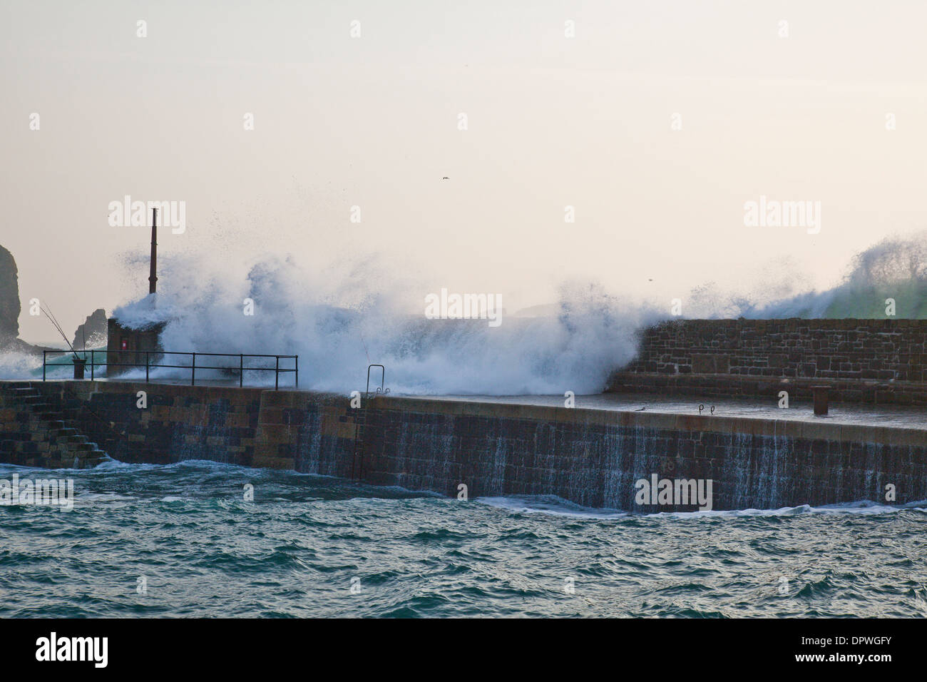 People knocked over by waves hi-res stock photography and images - Alamy
