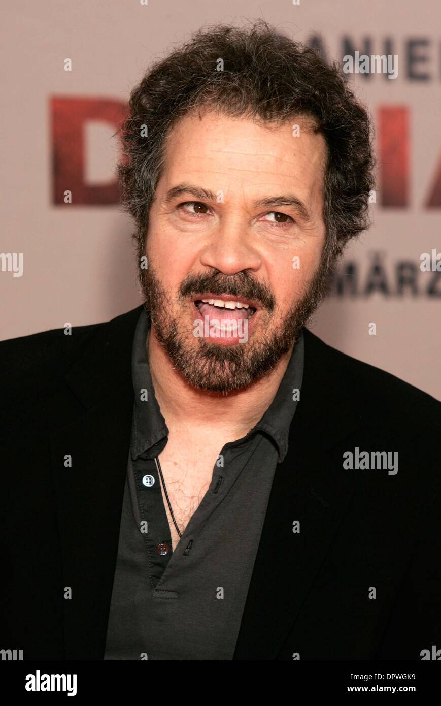 K60667RHARV. EDWARD (ED) ZWICK.Defiance - photocall.Munich, Germany ...