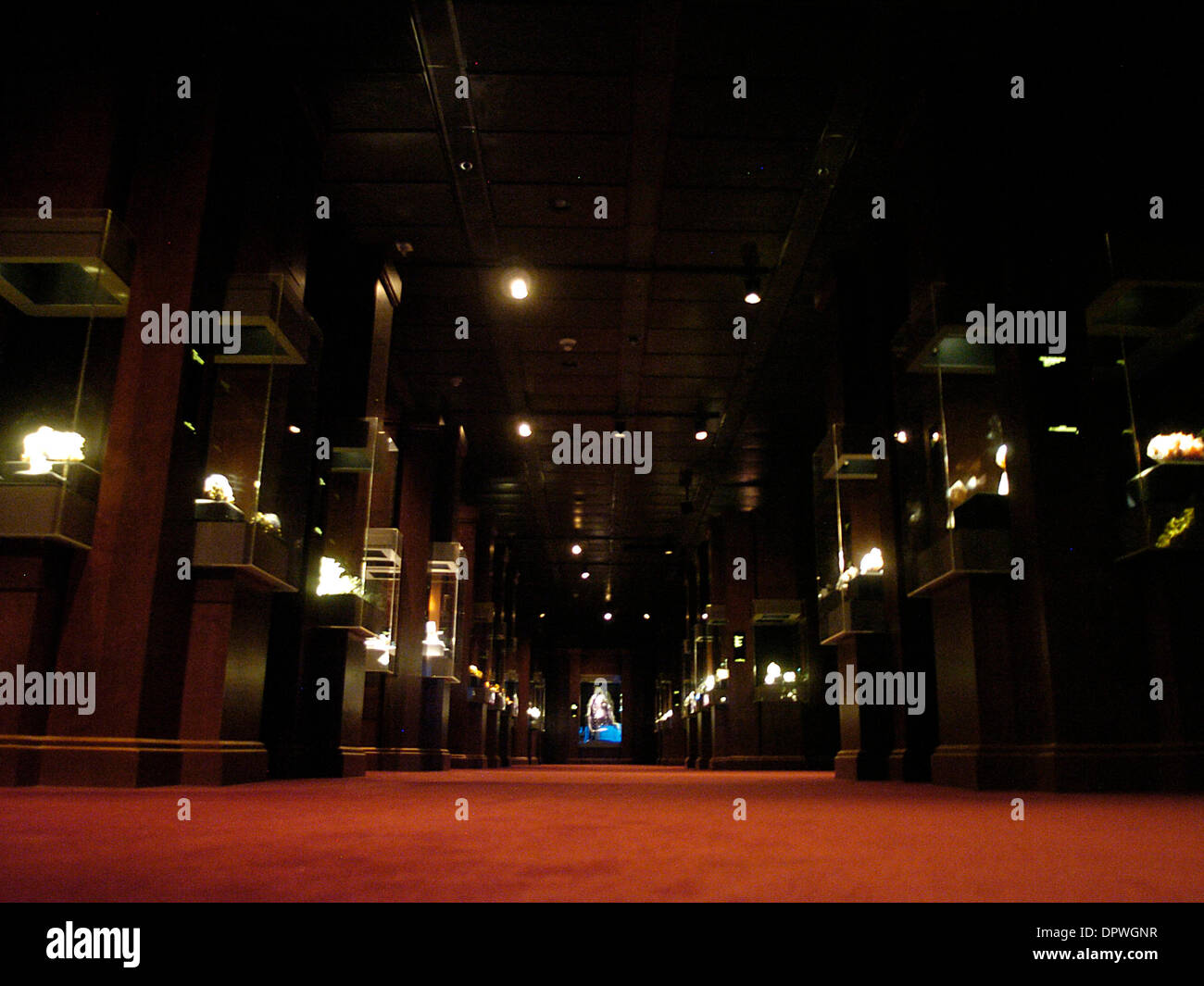Hall of gems and minerals hi-res stock photography and images - Alamy