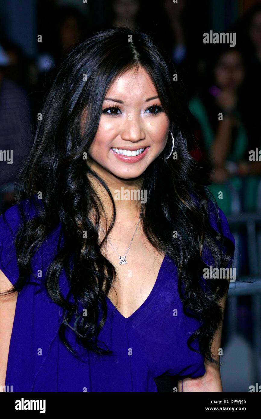BRENDA SONG.THE WORLD PREMIERE OF JONAS BROTHER THE 3D CONCERT ...