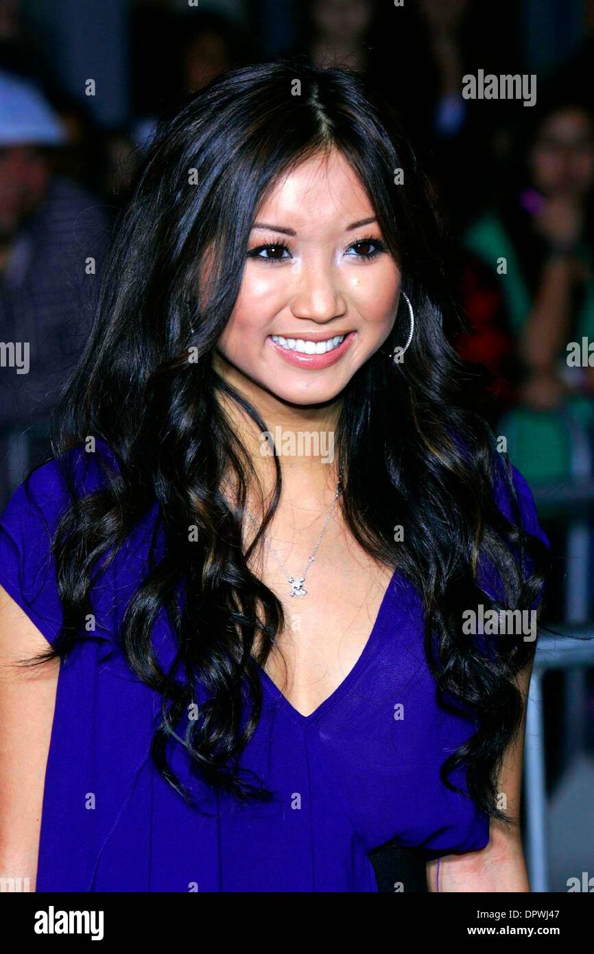 BRENDA SONG.THE WORLD PREMIERE OF JONAS BROTHER THE 3D CONCERT ...