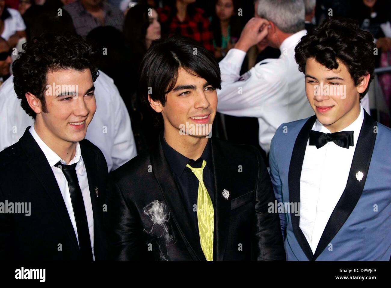 KEVIN JONAS, JOE JONAS, NICK JONAS.THE WORLD PREMIERE OF JONAS BROTHER ...