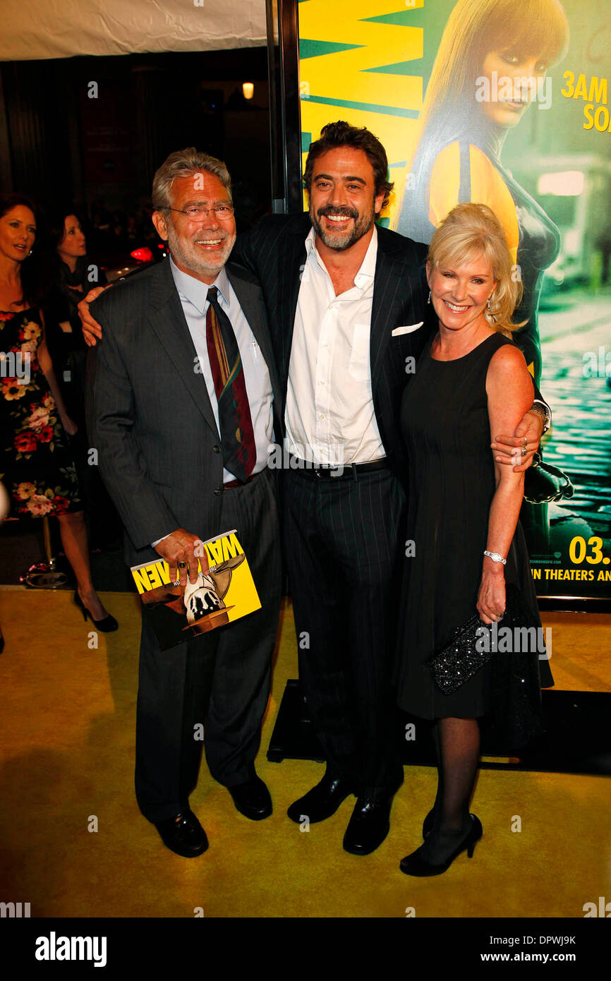 JEFFREY DEAN MORGAN WITH PARENTS.THE PREMIERE OF ''WATCHMEN'' AT THE ...