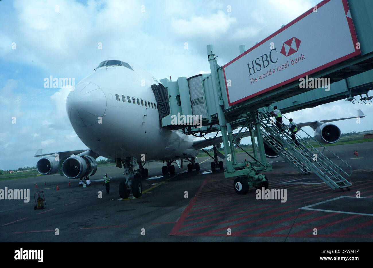 Garuda indonesia aircraft hi-res stock photography and images - Alamy