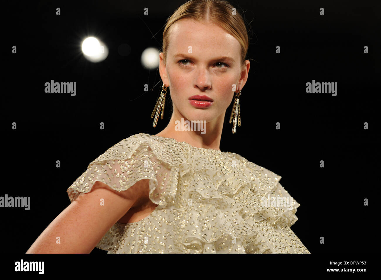 Feb 13, 2009 - New York, New York, USA - Models walk the runway in the ...