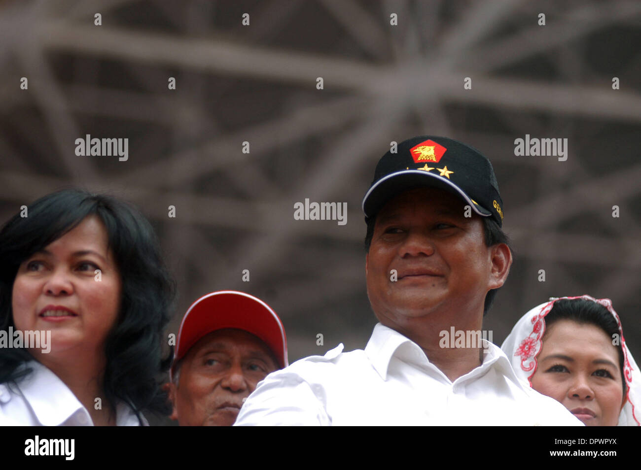 Mar 31, 2009 - Jakarta, Indonesia - PRABOWO SUBIANTO (2ndR) with HALIDA ...