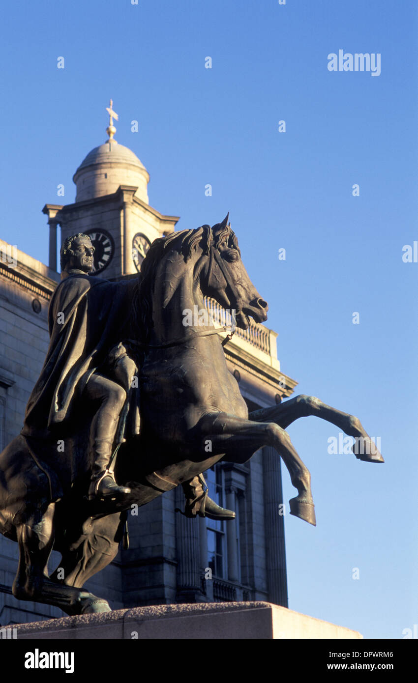 Scotland, Edinburgh, the Duke of Welling ton monument along Princes ...