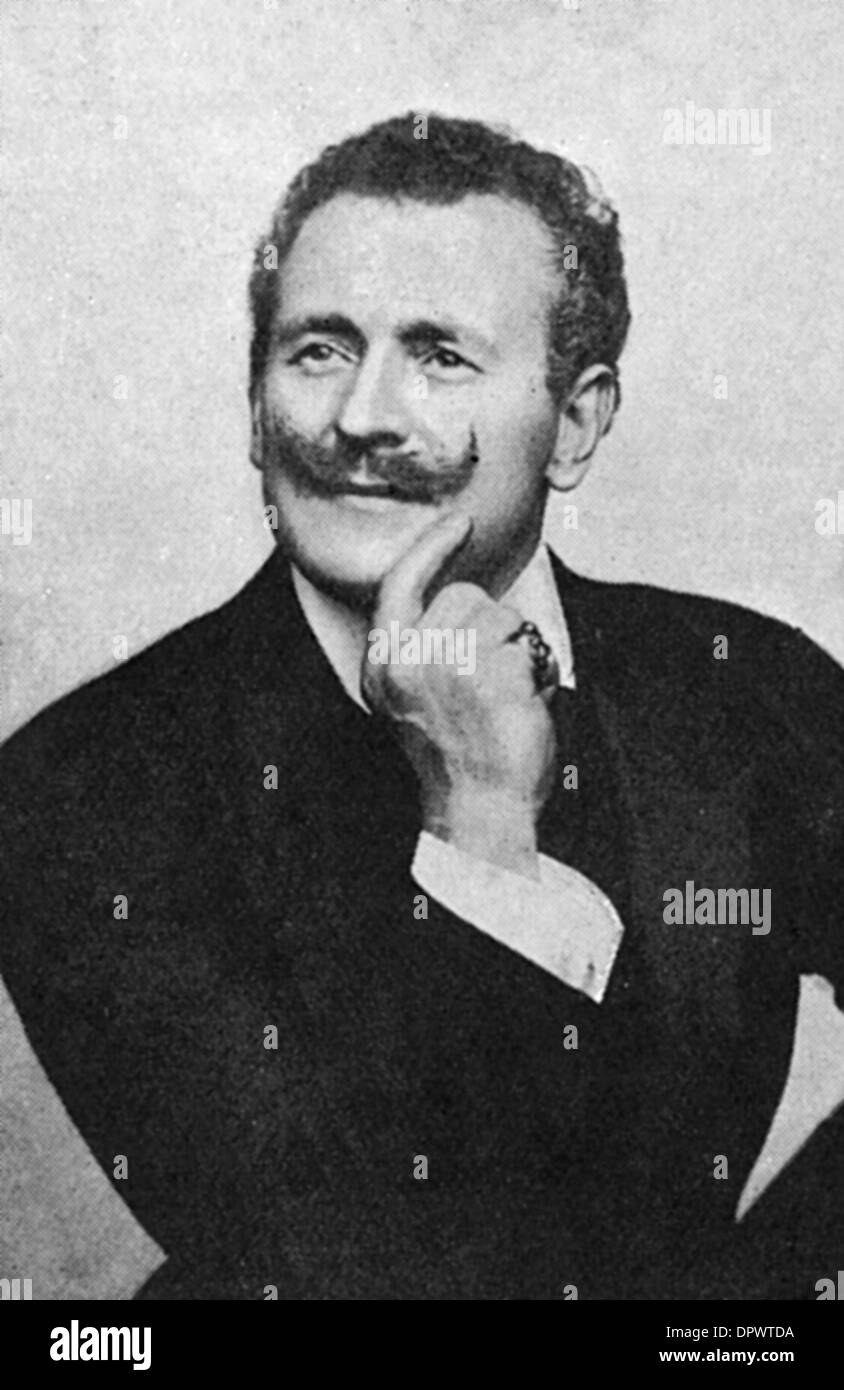 Sandow hi-res stock photography and images - Alamy