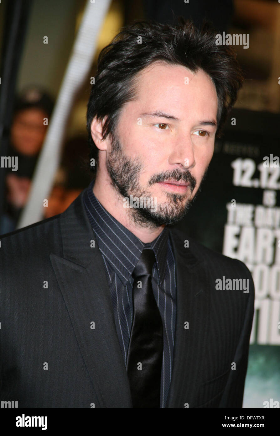 Dec 09, 2008 - New York, NY, USA - Actor KEANU REEVES attends the New ...
