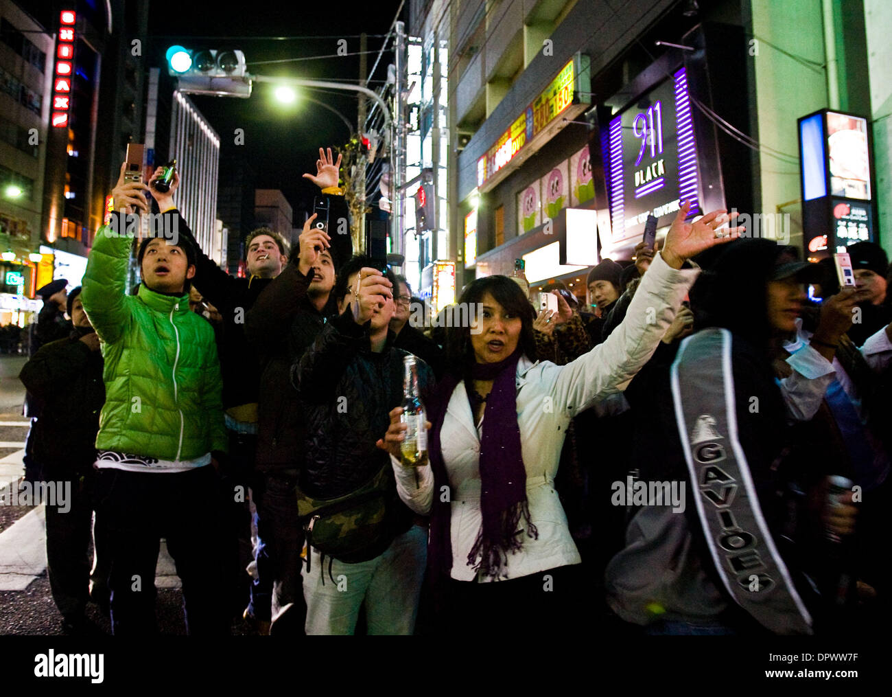 Dec 31, 2008 - Tokyo, Japan - People crowded the streets in the ...