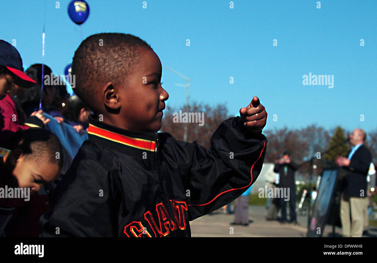 Jan 19, 2009 - Fresno, California, USA - Hundreds of people marched ...