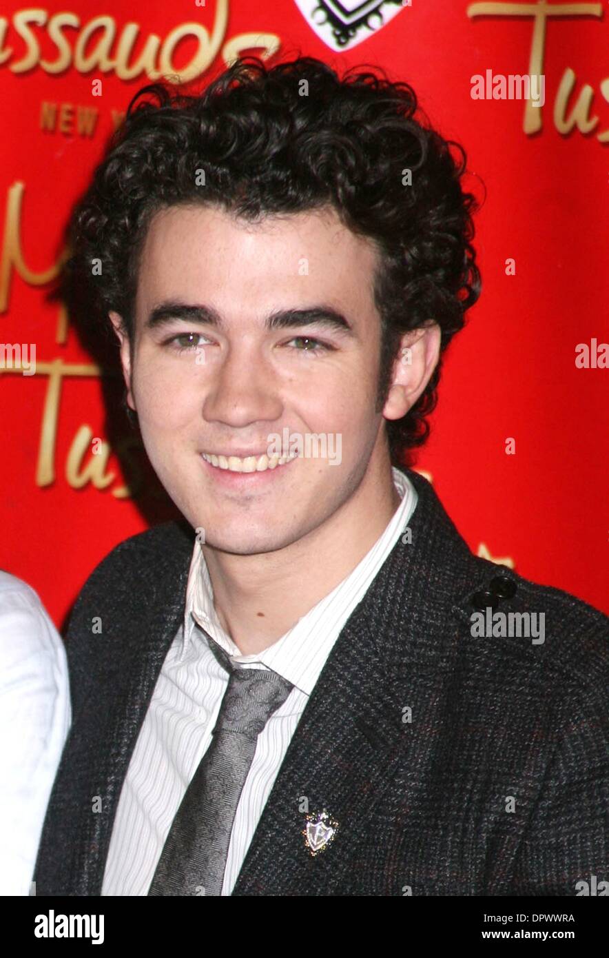 Kevin jonas 2009 hi-res stock photography and images - Alamy