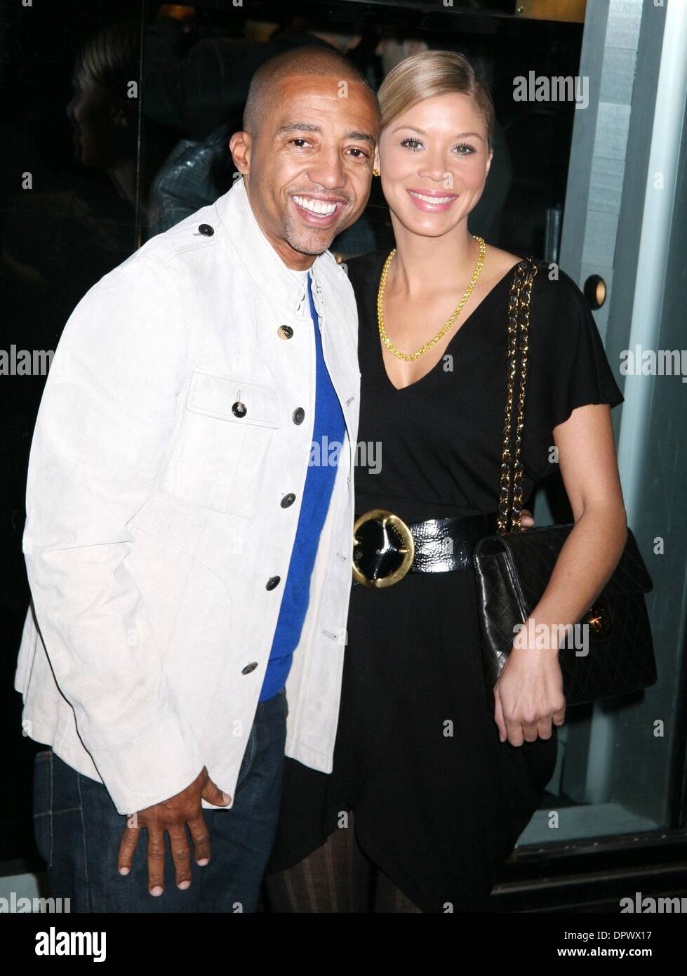 Feb 17, 2009 - New York, New York, USA - KEVIN LYLES and girlfriend at ...