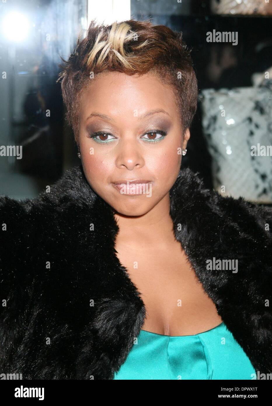 Chrisette michele singer hi-res stock photography and images - Alamy
