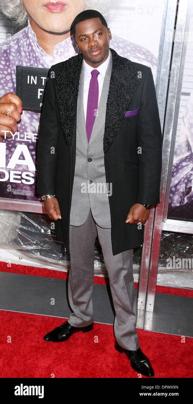 Feb 18, 2009 - New York, New York, USA - Actor DEREK LUKE attends the ...