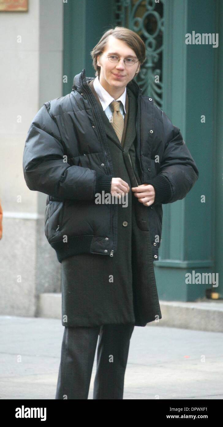 Foto De Dano New The Batman Clip Reveals The Face Of Paul Dano's The