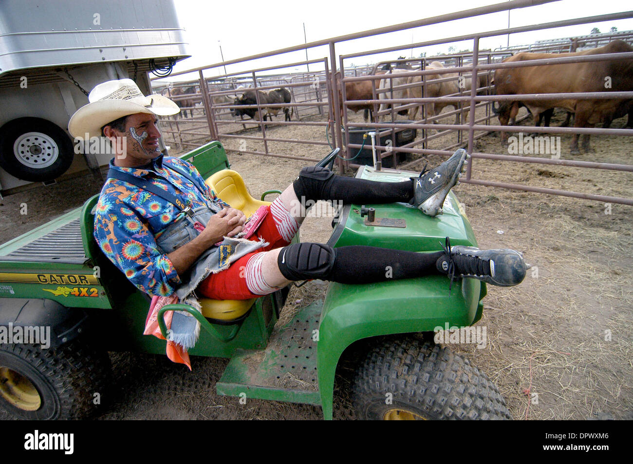 Rodeo clown costume hi-res stock photography and images - Alamy