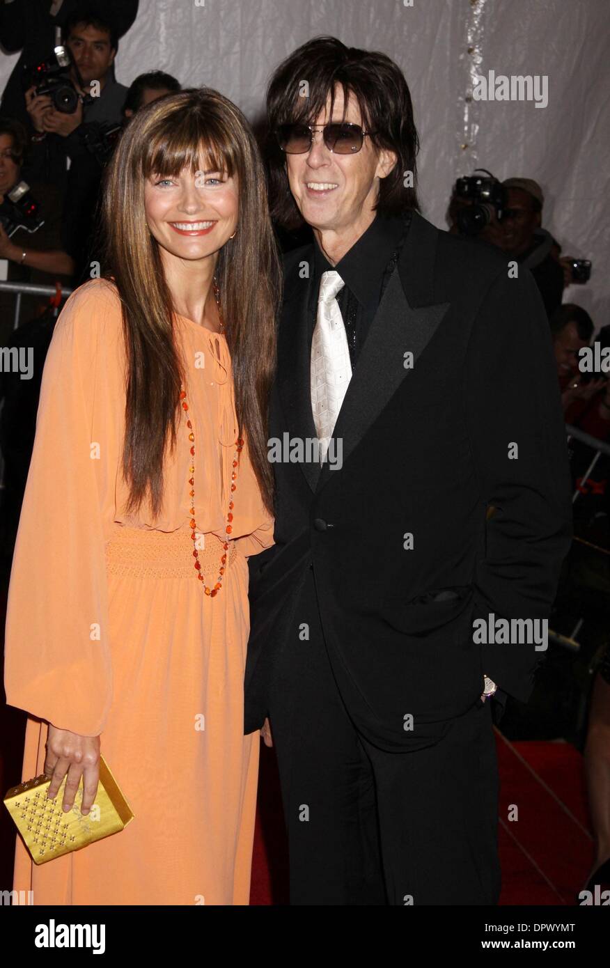 May 04, 2009 - New York, New York, USA - Model PAULINA PORIZKOVA and ...