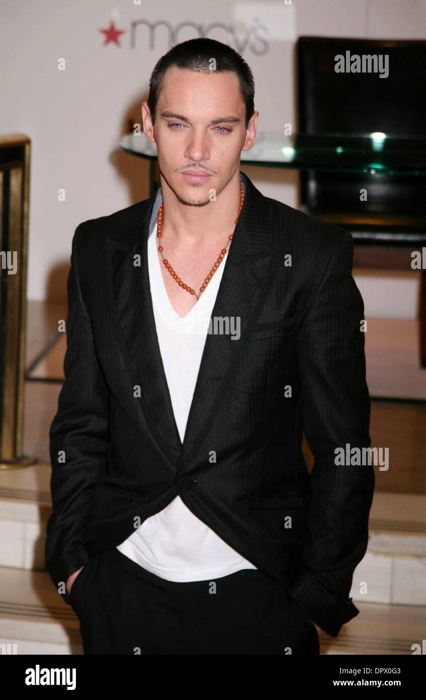 Jan 30, 2009 - New York, New York, USA - Actor JONATHAN RHYS MEYERS ...